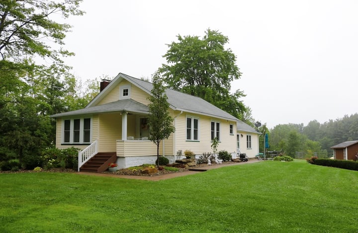 Grand River Getaway - Geneva, OH