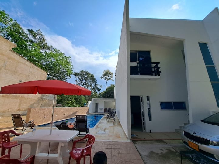 Casa Campestre Con Piscina Cerca Piscilago Melgar - Carmen Apicala