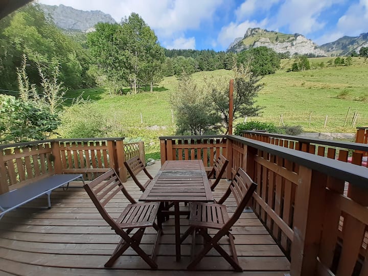 Appartement Typique En Chalet Savoyard D'altitude - Thônes