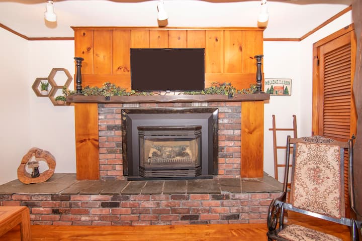 Adk 4bed 2bath Cottage With Hot Tub - Near Village - Glens Falls, NY