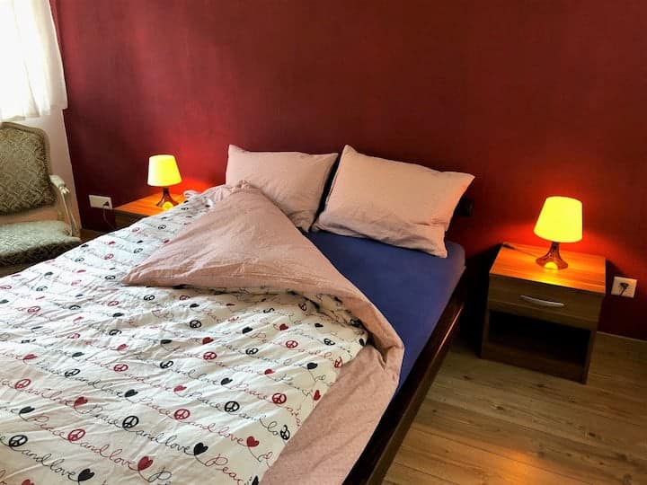 Gwärbi Rossa - Double Bed Room - Lucerne