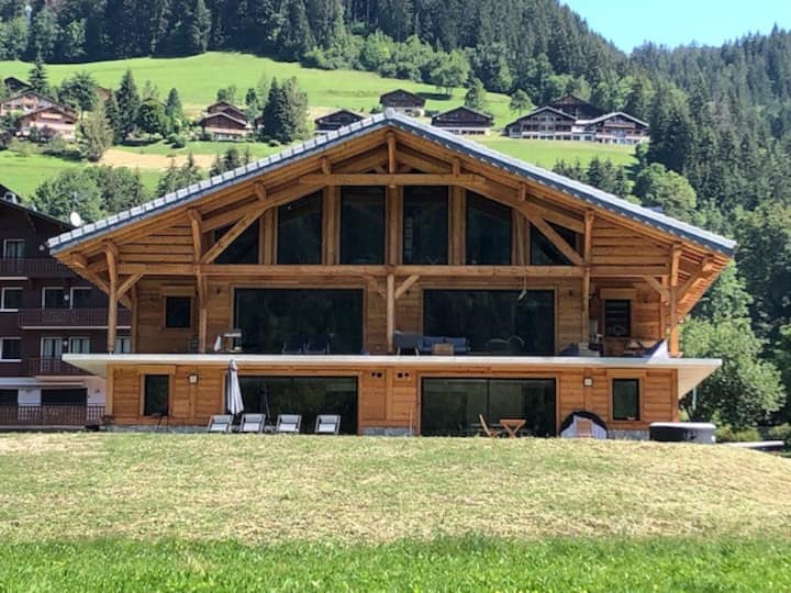 Entre Grange Et Dranse
Appartement 8-9  Personnes - Châtel
