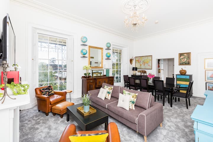 Balcony With Views To Park. High Ceilings, Parking - Gloucester