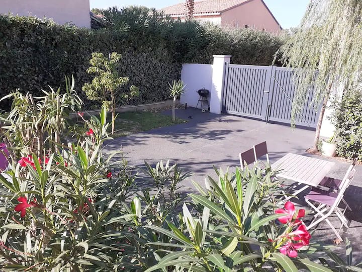 T2 Dans Villa Plain-pied Avec Parking Privé - Sainte-Marie