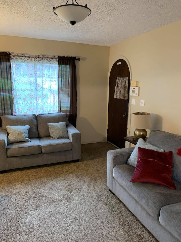 Extended Stay Furnished House - Cincinnati