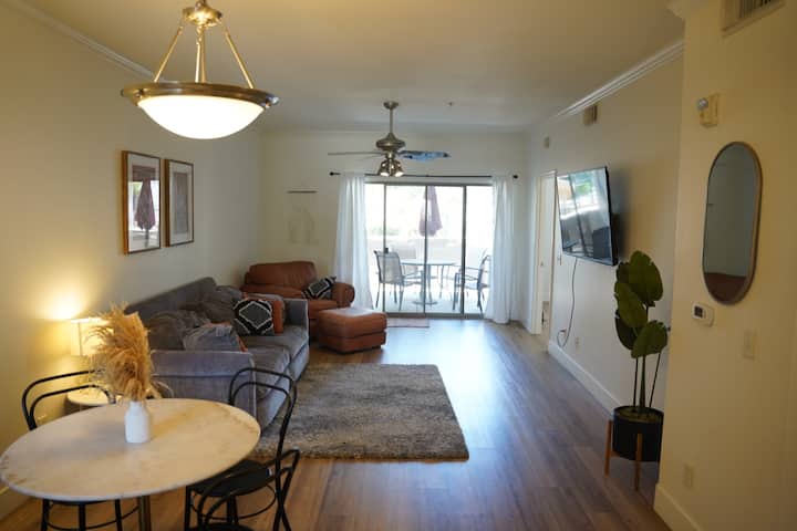 Relaxing 2 Bedroom Condo W/ Heated Pool, Spa & Gym - Mesa, AZ