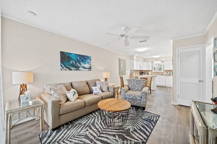 3 Min Walk To Beach Clean And Convenient
Sleeps 6 - Gulf Shores, AL