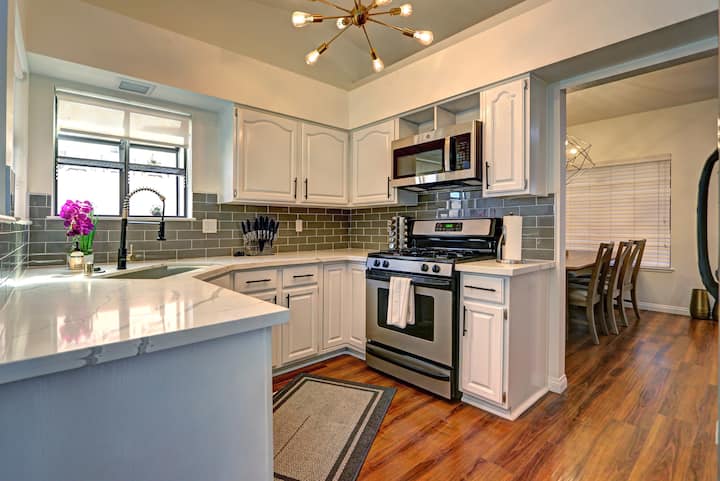 Soothingsandysanctuary!henderson!corp.booksavail! - 패러다이스