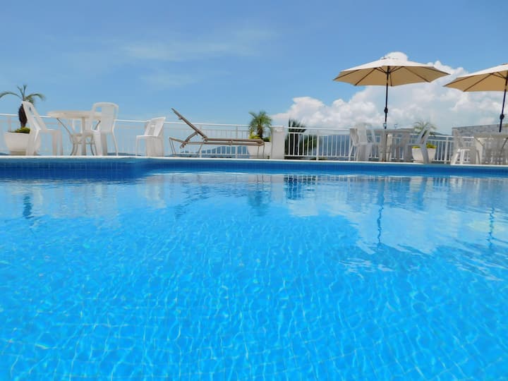 Vista Panorámica: Espacioso Departamento - Acapulco