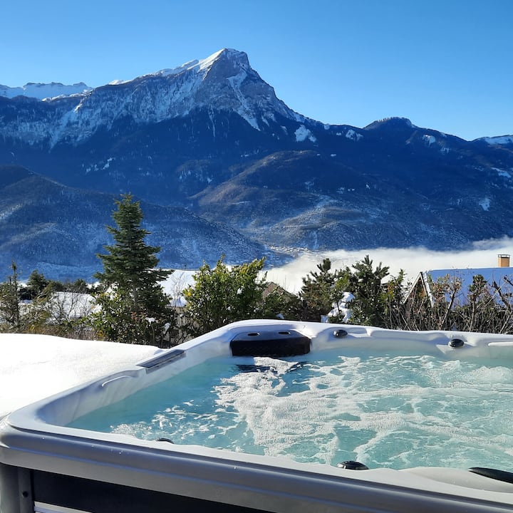 Agréable Chambre D'hôtes Avec Jacuzzi. - Embrun