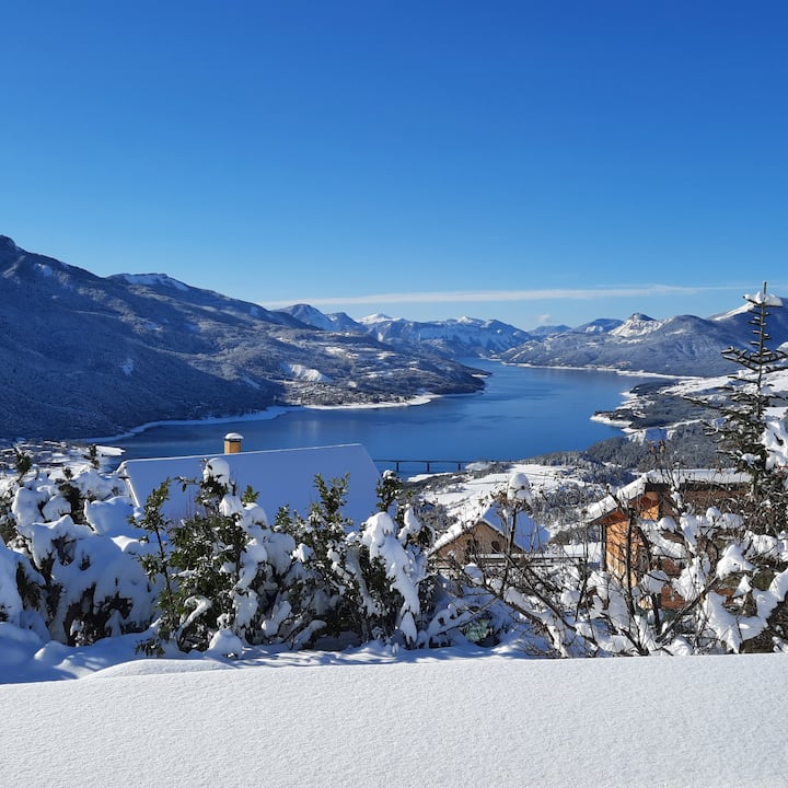 Agréable Chambre D'hôtes Avec Jacuzzi. - Embrun