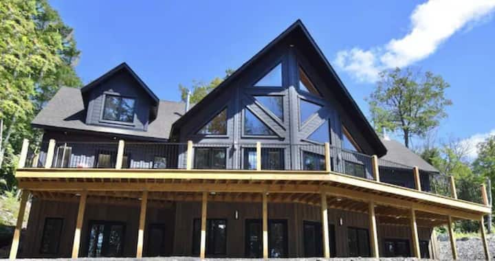 Black Pine Cabin On Lake Dunlop - Elliot Lake