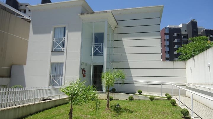 Apto Com Garagem Prox Parq Barigui E Univ Positivo - Curitiba