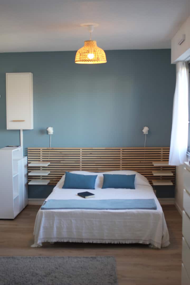Agréable Studio 3* Rénové, En Ville, Avec Parking - Volvic