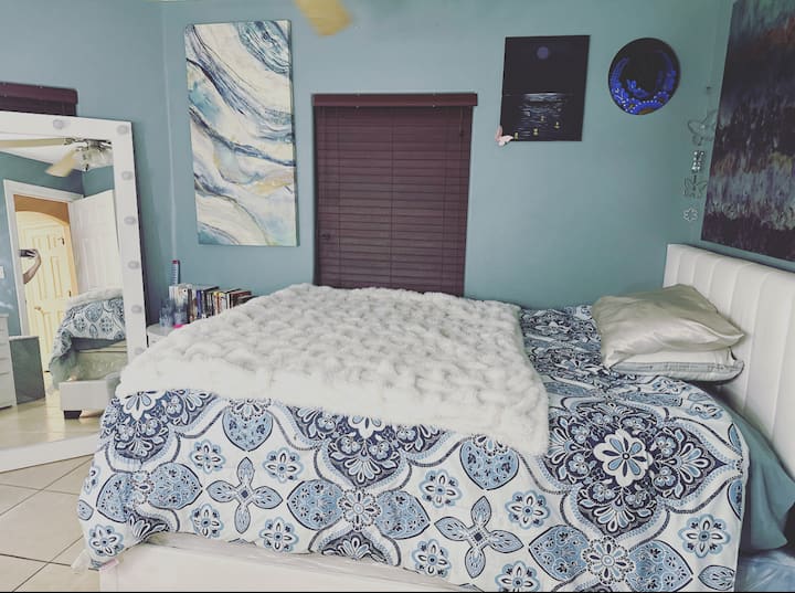 Quiet Cozy Bdrm
50” Tv & Cable - Mission, TX