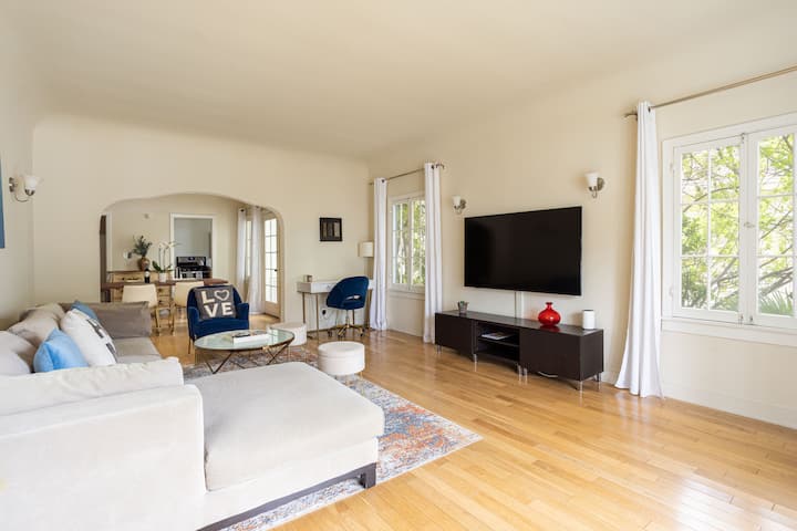 Spacious & Modern 2bedrm+w/d Westwood/century City - Los Angeles, CA