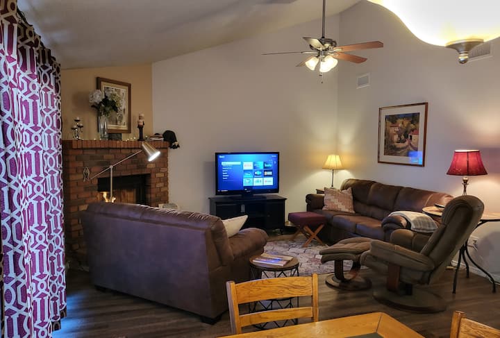 Cozy Little Townhouse In Flagstaff - 플래그스태프