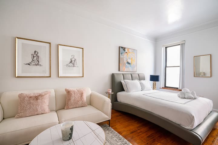 Amazing Studio In The Heart Of Chelsea #6149 - New York City