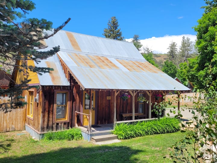 Hoot Owl Cabin-dog Friendly In Downtown Winthrop! - Winthrop, WA
