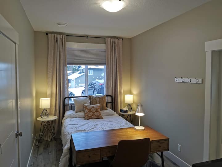 Private 1-bedroom Suite In Quiet Neighbourhood - Vancouver Island