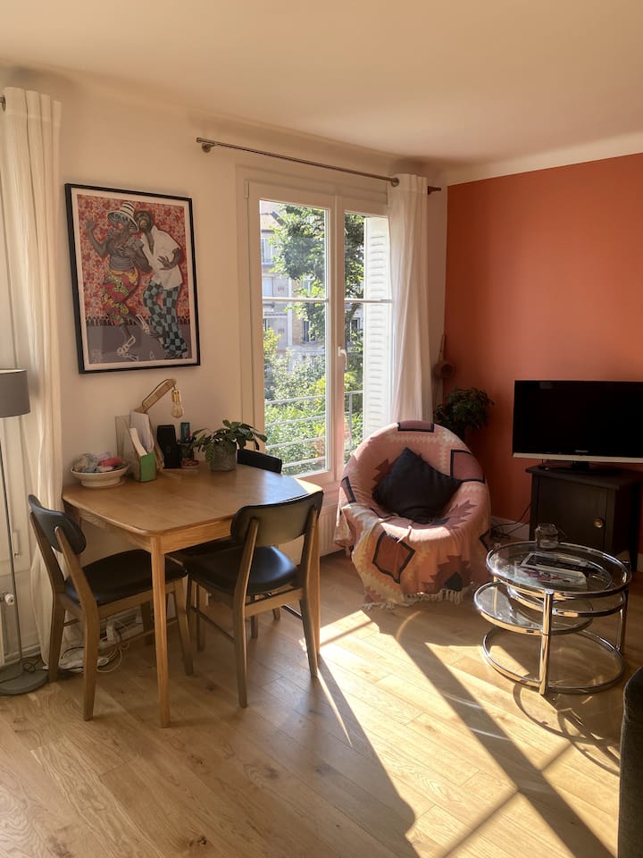 Montreuil Is The New Black - Montreuil, France