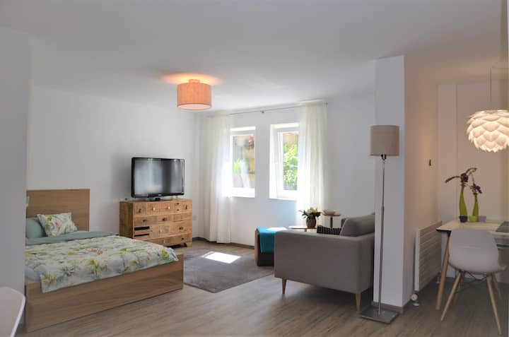 Großzügige Soutterainwohnung Mit Flair - Bad Vilbel