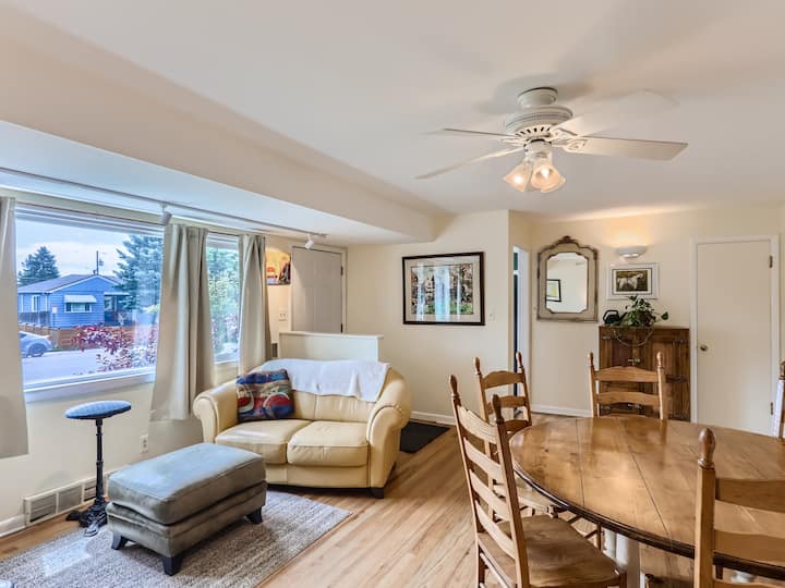 Bright Private Home 10 Minutes To Broncos Stadium - Englewood, CO