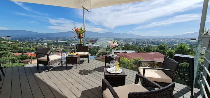 Luxurious House, Hottube, Fireplace & Great View - San José