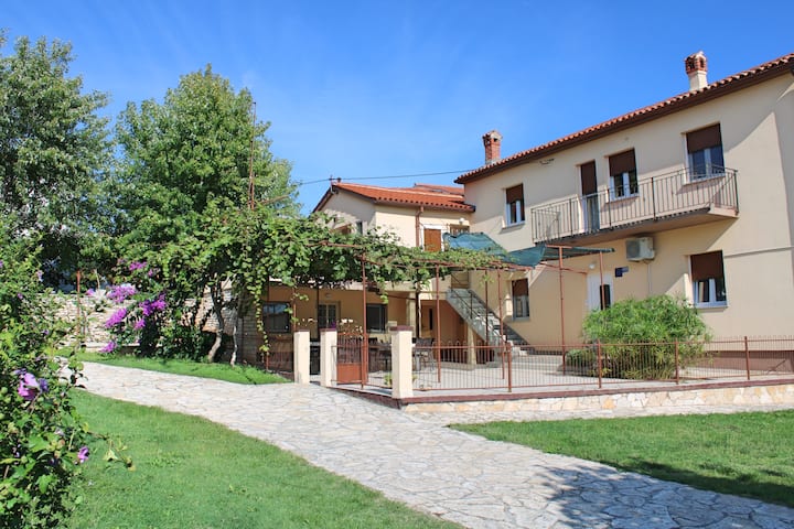 Apartment Nino In Liznjan, Pets Willkommen - Medulin