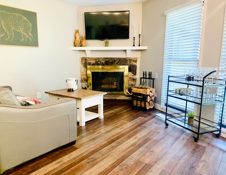 Rellings Roost: King Bed/ski/sledding/tubing! - Beech Mountain, NC