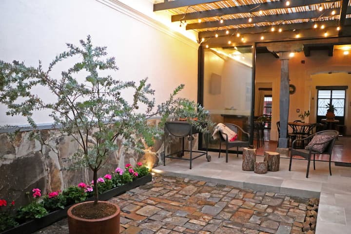 Casa Llena De Vida Con Patio ! - Tapalpa