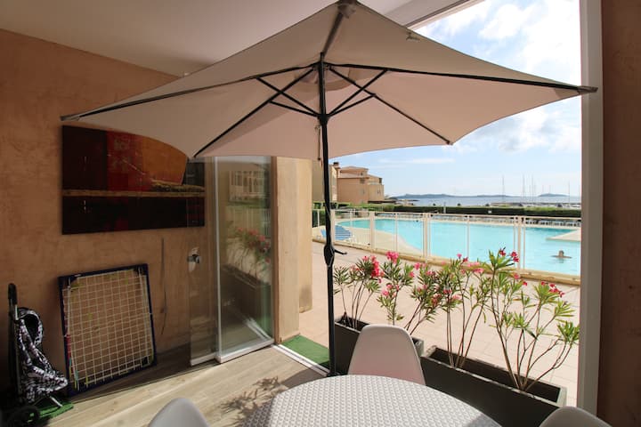 Petit Coin De Paradis Pour Des Vacances Réussies - Var