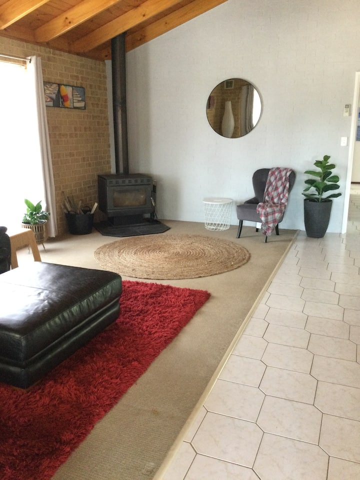 With A Tasteful Interior This Will Not Disappoint. - Esperance