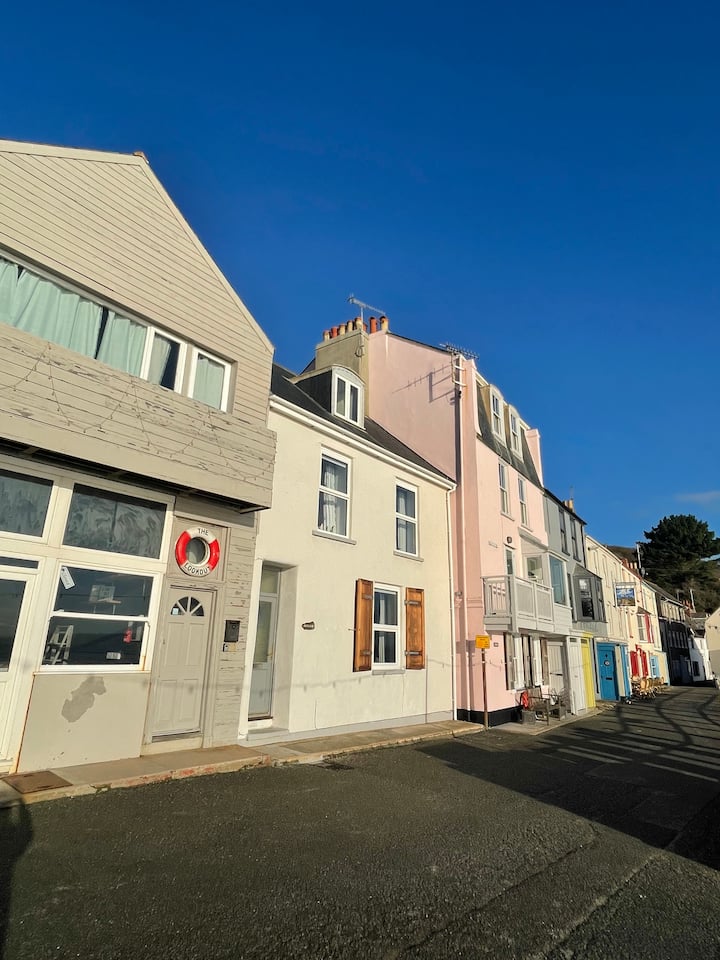 Beautiful Cottage A Stones Throw From The Beach - Cawsand