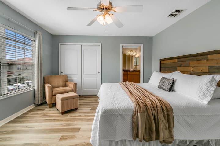 4 Bedrooms/ 3 Bathrooms Paradise Palms (8957 Cp) - Lake Buena Vista, FL
