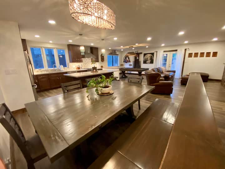 Playful & Romantic, Brand New Kitchen, Pool Table - Truckee, CA
