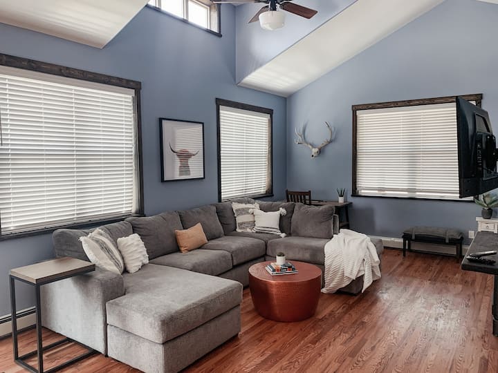Gunny Getaway - Bright 3bed 2bath - Gunnison, CO
