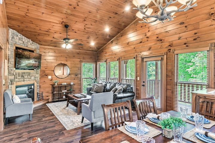 Great Location! Hot Tub-game Room! - Gatlinburg, TN