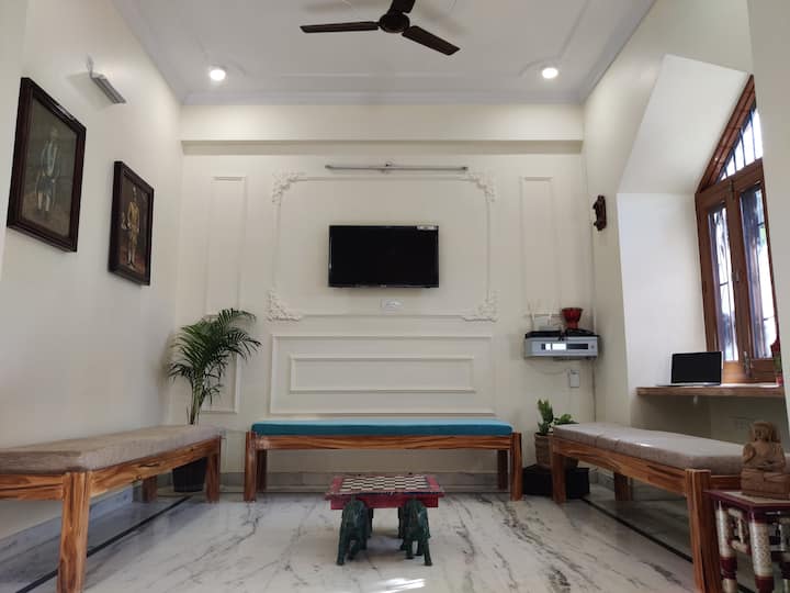 Posh 6 Bhk Villa | Perfect For Friends & Families - Jaipur
