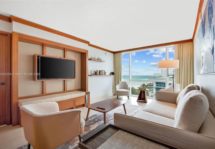 Ocean View Suite At Carillon (6) - North Miami, FL