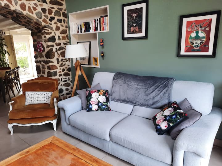 Chaleureuse Longère Bretonne - Langueux