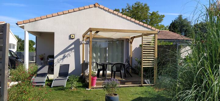 Gîte Pour Vacances Ou Cure Thermale. - Jonzac