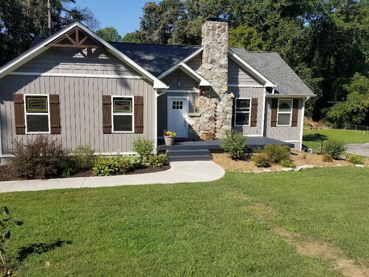 Sokno Spacious Flat - Knoxville, TN