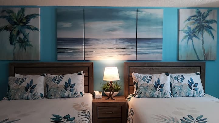 * Ocean Front Building * 2 Days Or More Bookings * - Daytona Beach, FL
