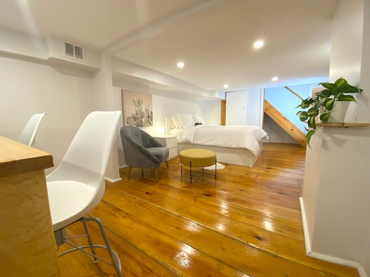 Modern Rustic 1br Suite In The ❤ Of Downtown - Toronto