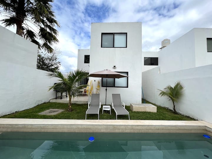 Serene Oasis With Private Pool & Outdoor Grill - Mérida
