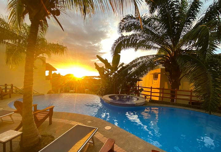 Coco Sunset  Getaway: Maison Paisible Sur La Côte - Playa Hermosa