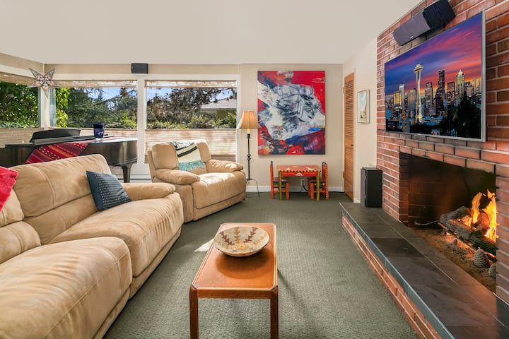 Spacious Light-filled Ground Floor Suite In Home - Shoreline, WA