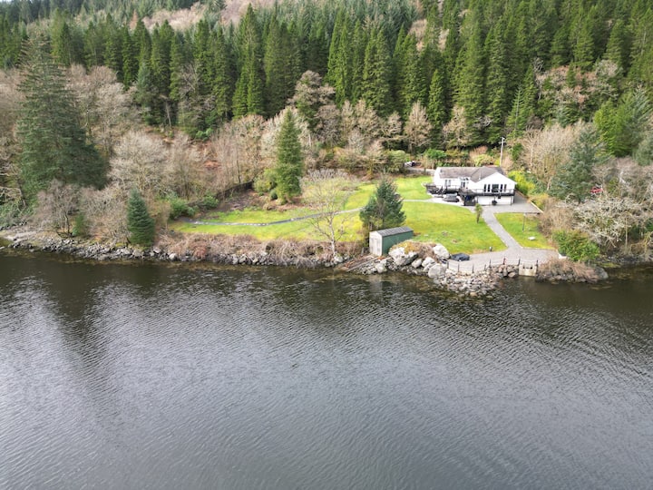Waterside 3 Bed Cottage, Hot Tub, Sauna, Pvt Beach - Lochgoilhead