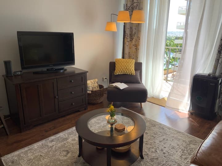 Home Away From Home In Waikiki - Honolulu